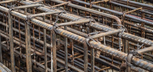Estribos en Construcción: Definición Completa y Todos sus Tipos